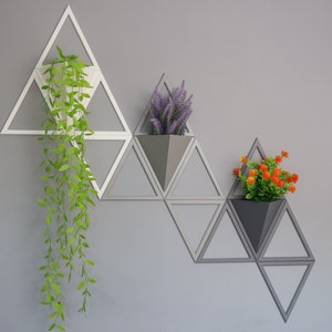 Indoor Wall Planter Triangle Design, Expandable Wall Pot System ...