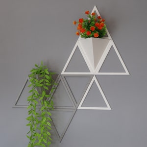 Indoor Wall Planter Triangle Design, Expandable Wall Pot System ...