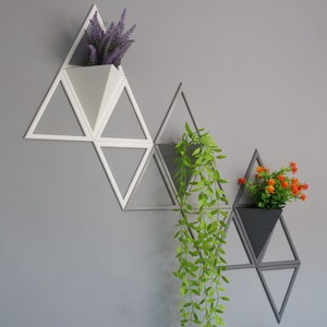 Indoor Wall Planter Triangle Design, Expandable Wall Pot System ...