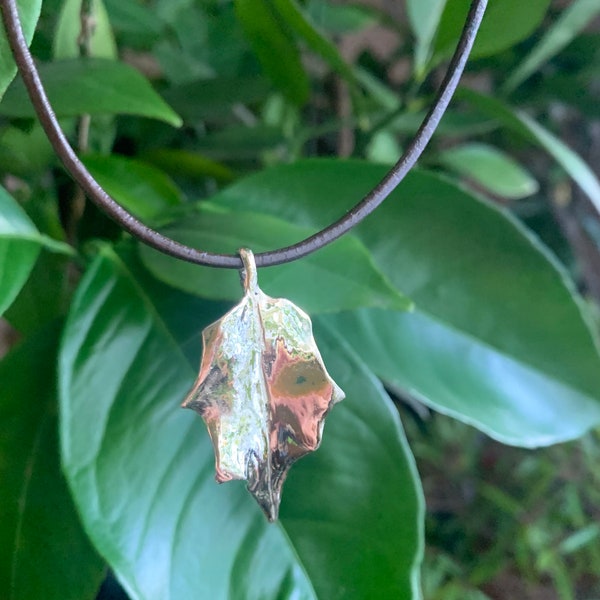 Holly Leaf Necklace - Etsy