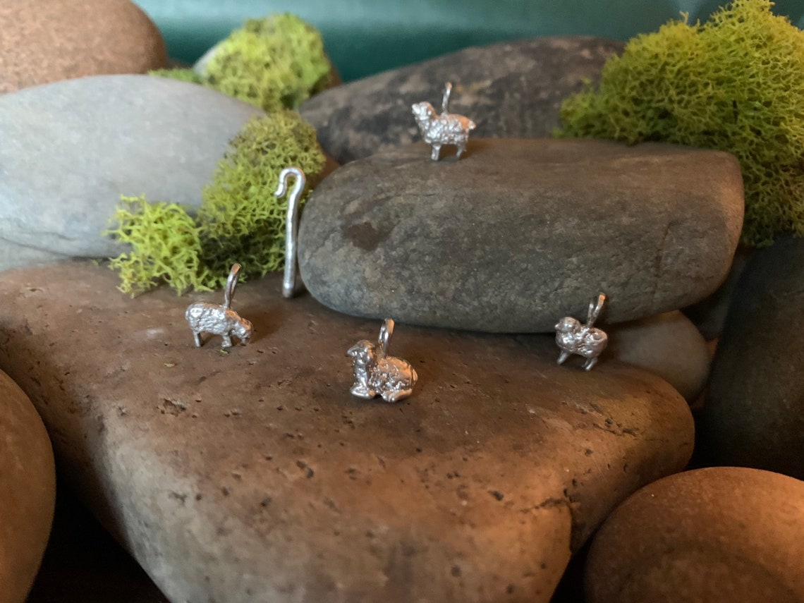 Bowing in Worship Sheep Pendant the Lord is My Shepherd - Etsy