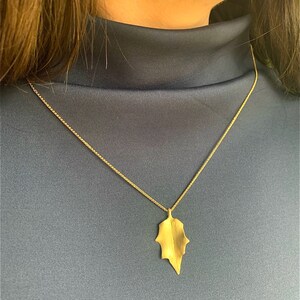 Holly Leaf Pendant - Etsy