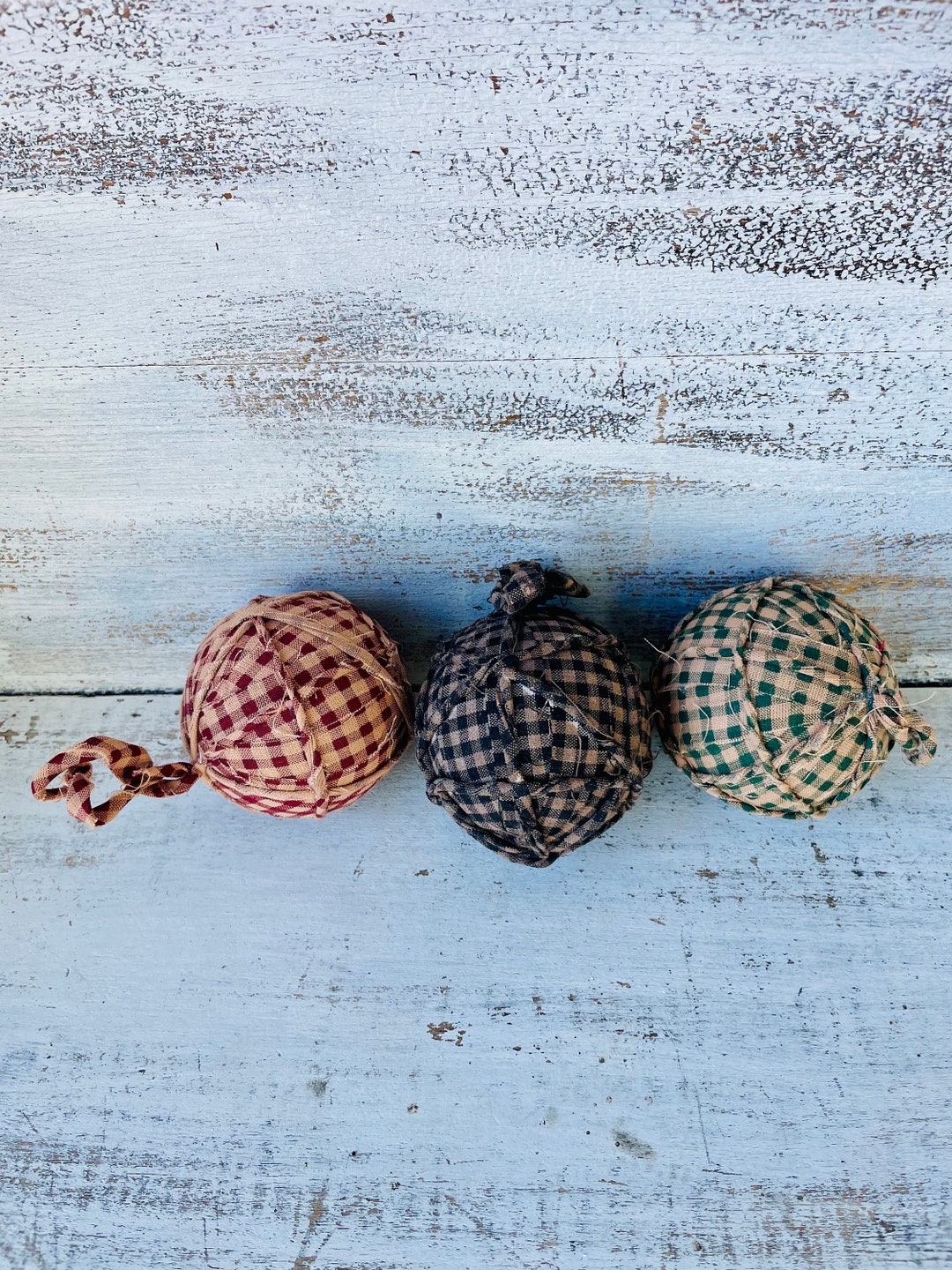 Primitive Rag Balls Set of 3 Assorted Colors Dough Bowl Ornaments ...