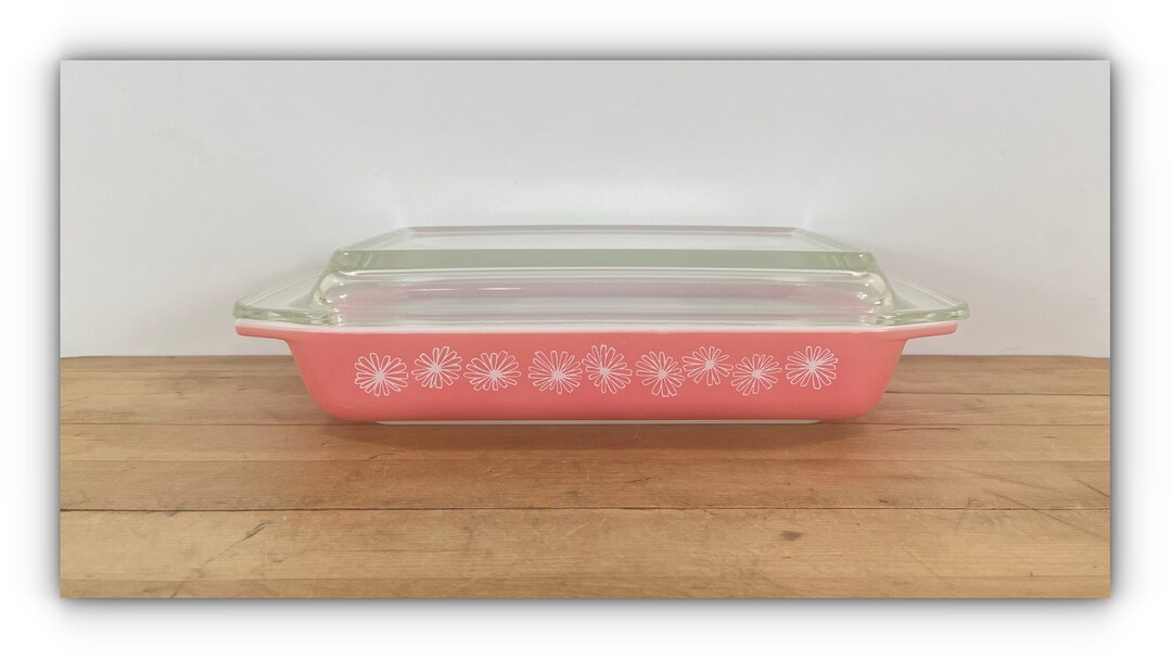 Pyrex Pink Daisy 1 1/4 Quart Space Saver Casserole With Matching Lid by ...