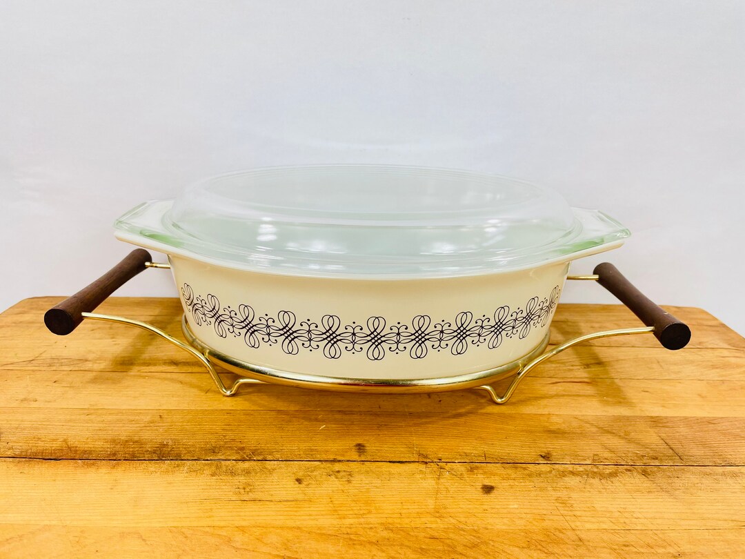 Pyrex 1965 Empire Scroll Promotional 2.5 Quart Casserole Dish - Etsy