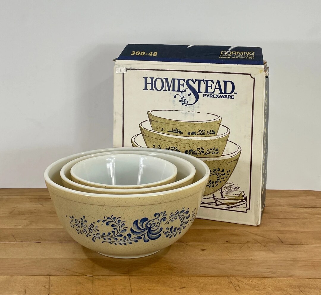 Pyrex Homestead Nesting Mixing Bowl Set, Set of 3 Bowls in Original Box ...