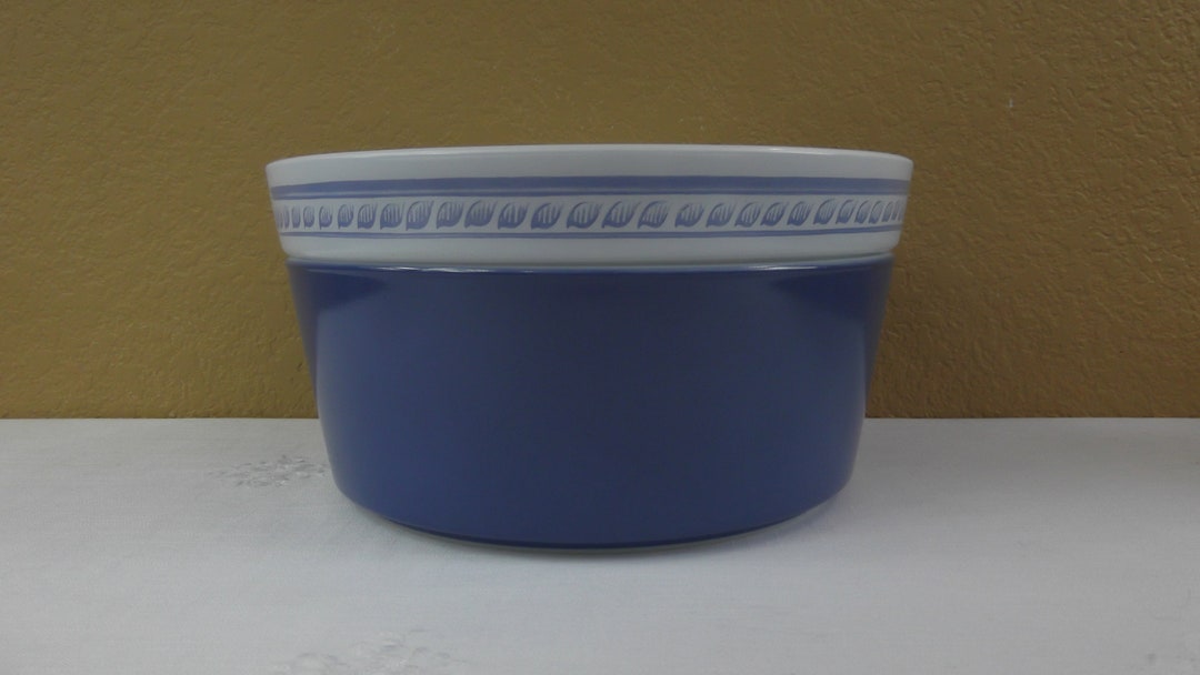 Pyrex Brittany Blue 2-1/2 Quart Dish with Matching Lid Brittany Blue ...
