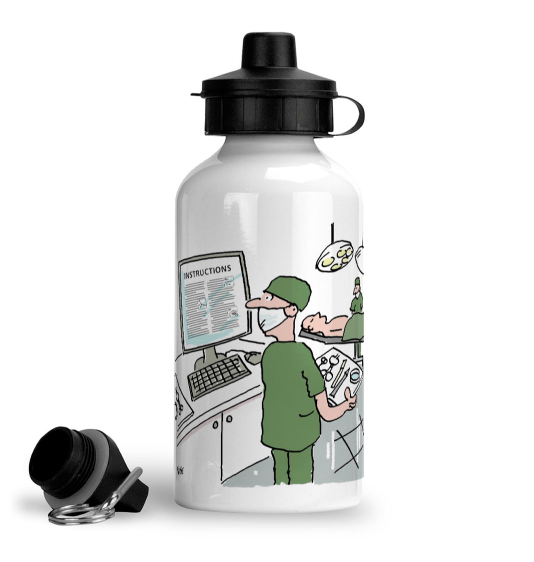 Le chirurgien vérifie les instructions dopération Bouteille deau de ...