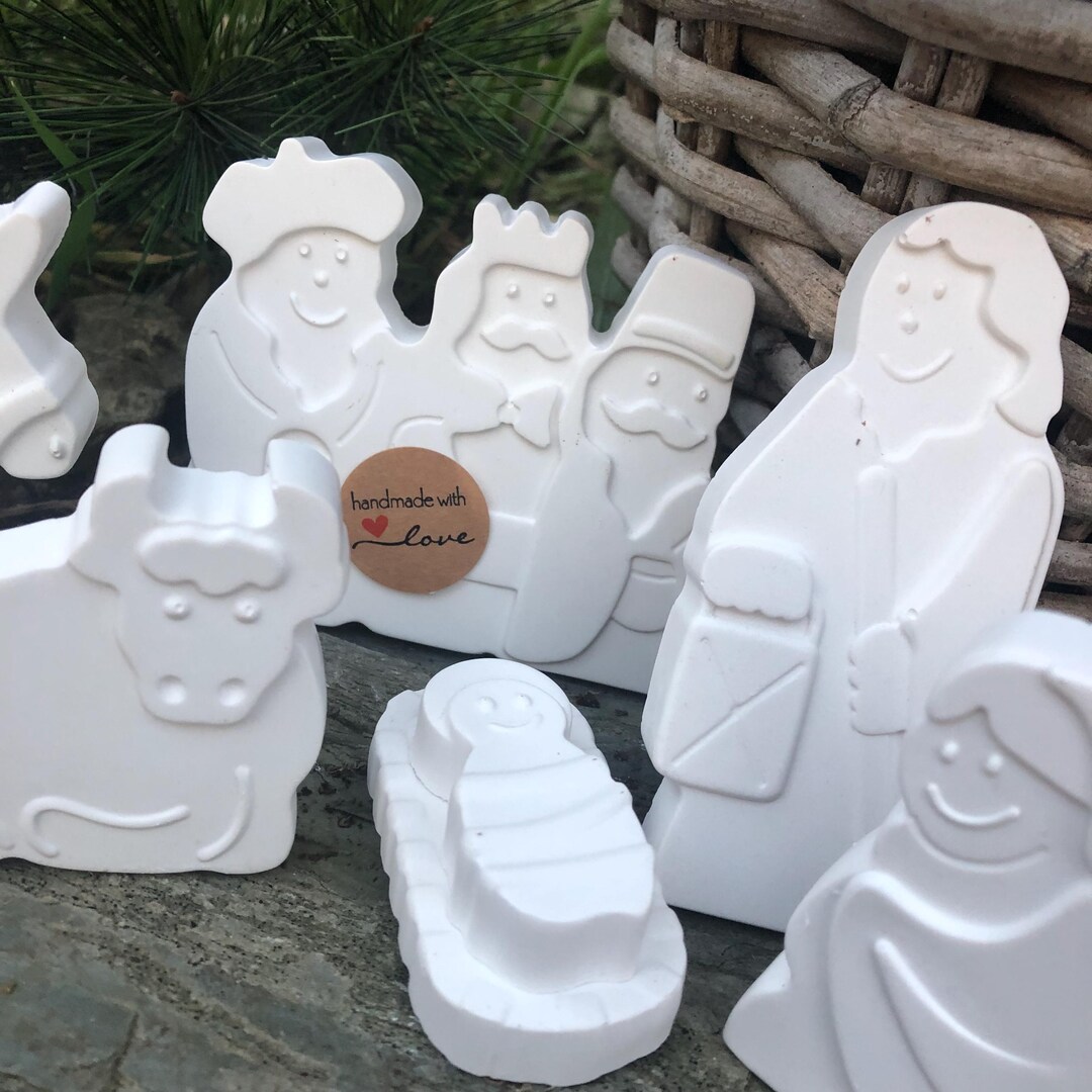 Nativity Figures, Nativity Scene, White Hand-cast From Raysin, 7 Parts ...
