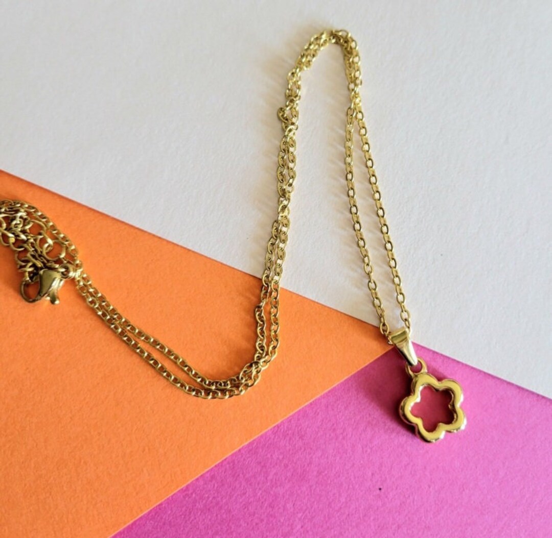 Gold Simple Daisy Necklace, 18k Stainless Steel Daisy Outline Charm ...