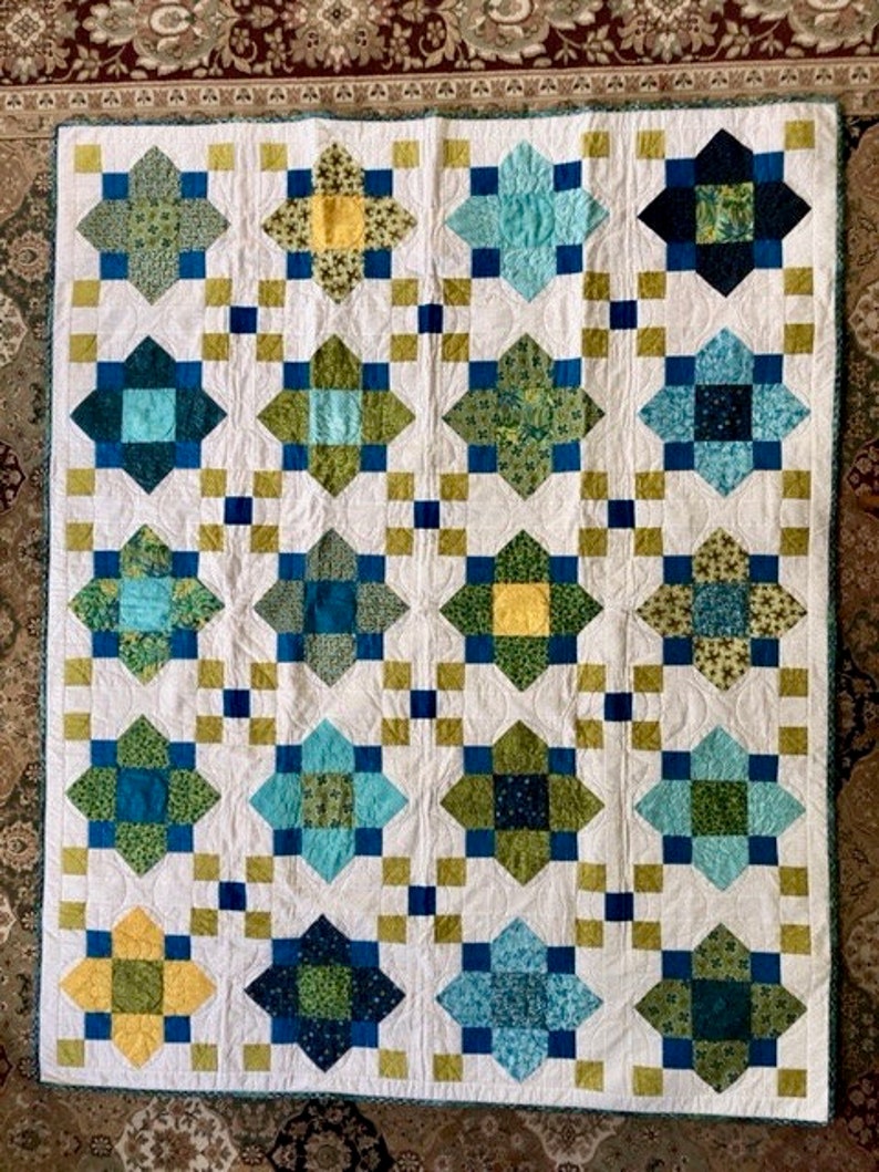 Quatrefoil Pattern Handmade Quilt - Etsy