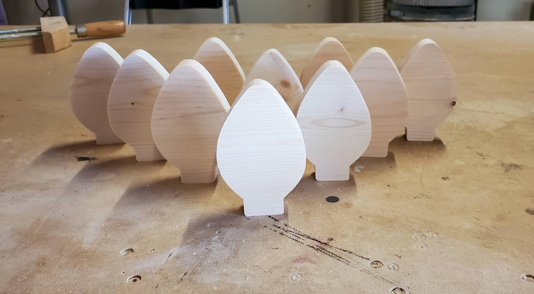 Wood Christmas Light Bulb. Light Bulb Shape. Christmas Decor. Farmhouse ...