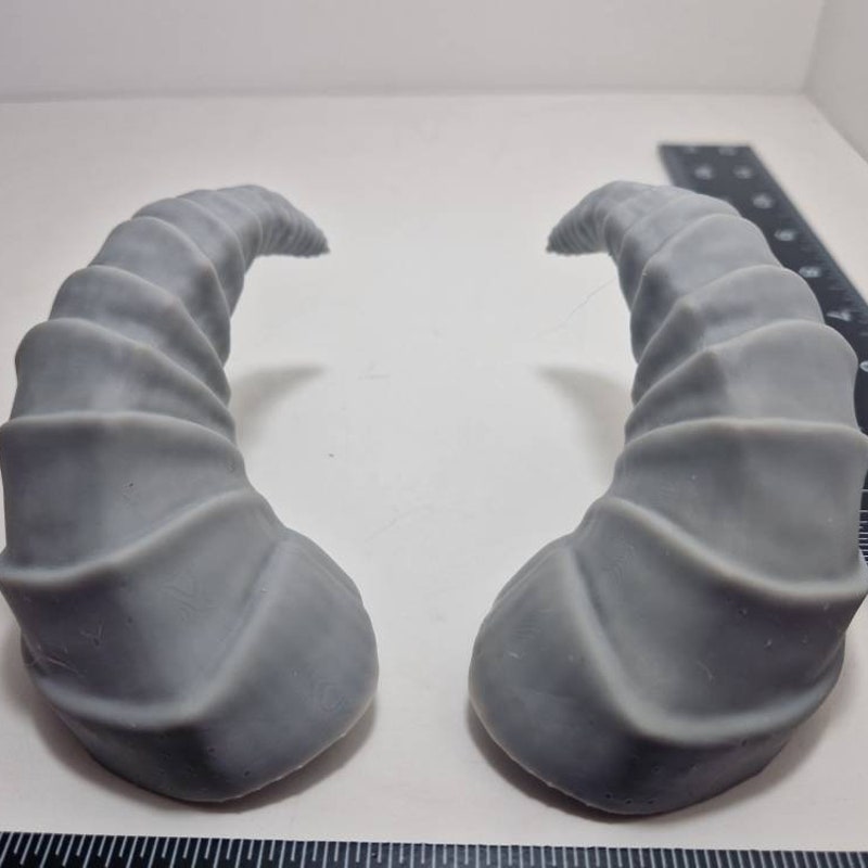 Molde de cuernos del diablo - Etsy México