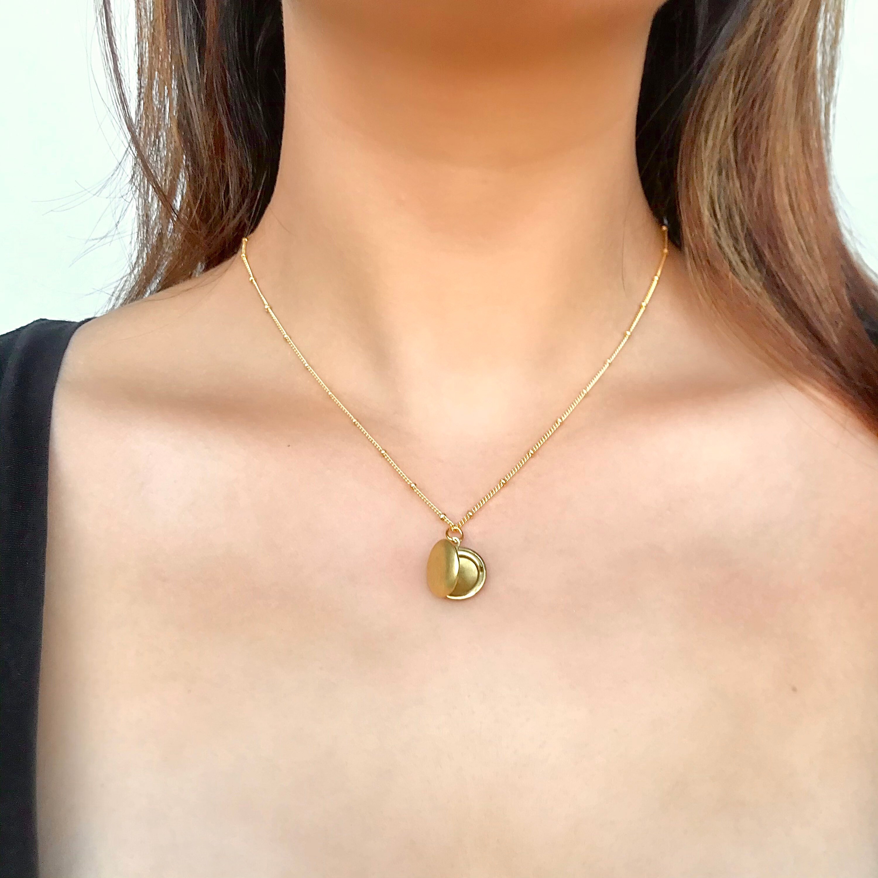 Gold locket necklace store
