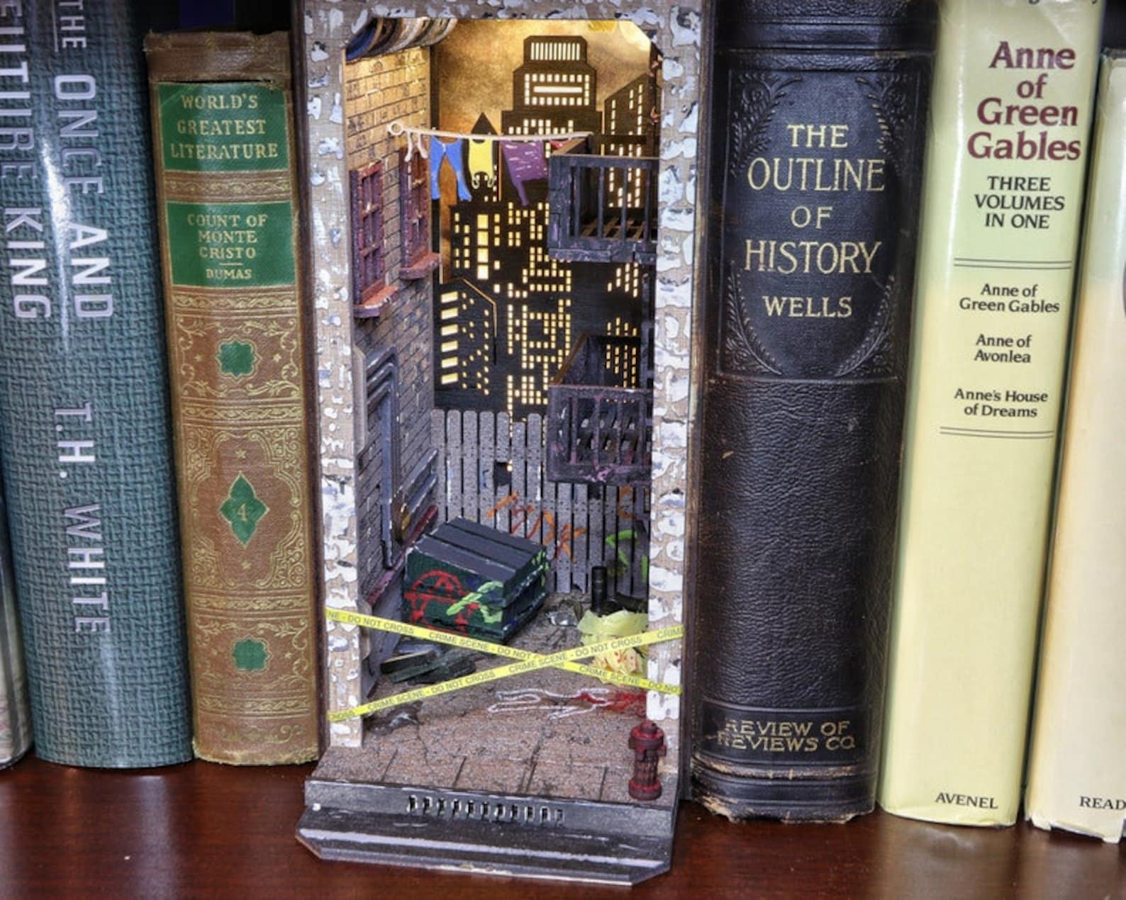 Crime Scene Book Nook DIY KIT Wood Gift - Etsy