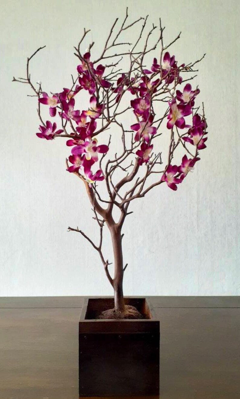 Wisteria Flower Arramgement,floral Arramgemenr Made With Tree Branches ...