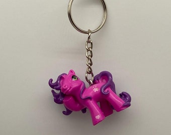 Hasbro My Little Pony Sweetie Belle Figurine Key Chain Purse Charm ...