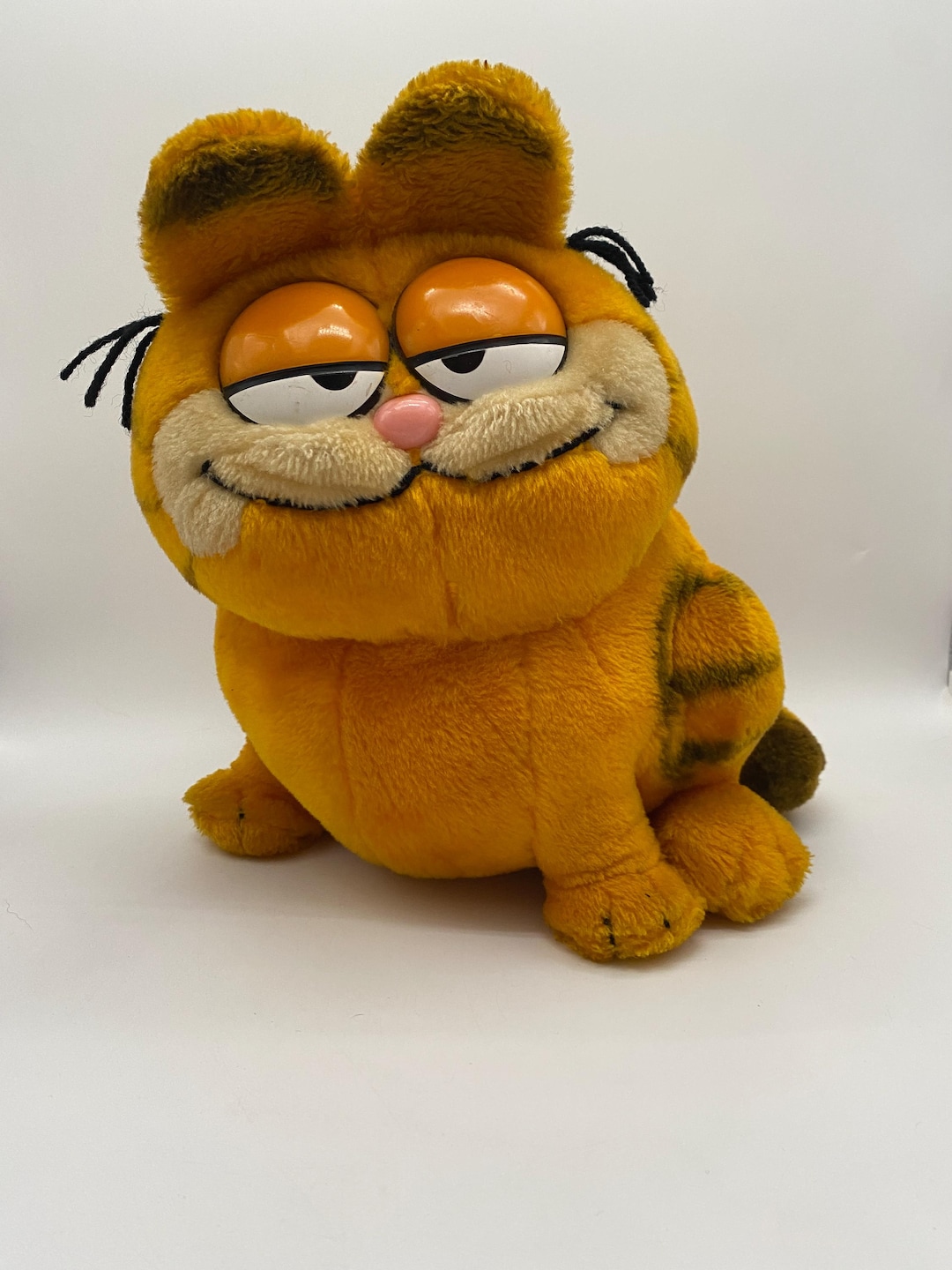 Rare 1981 Large Sitting Garfield Plush: Vintage Cartoon Cat Collectible ...