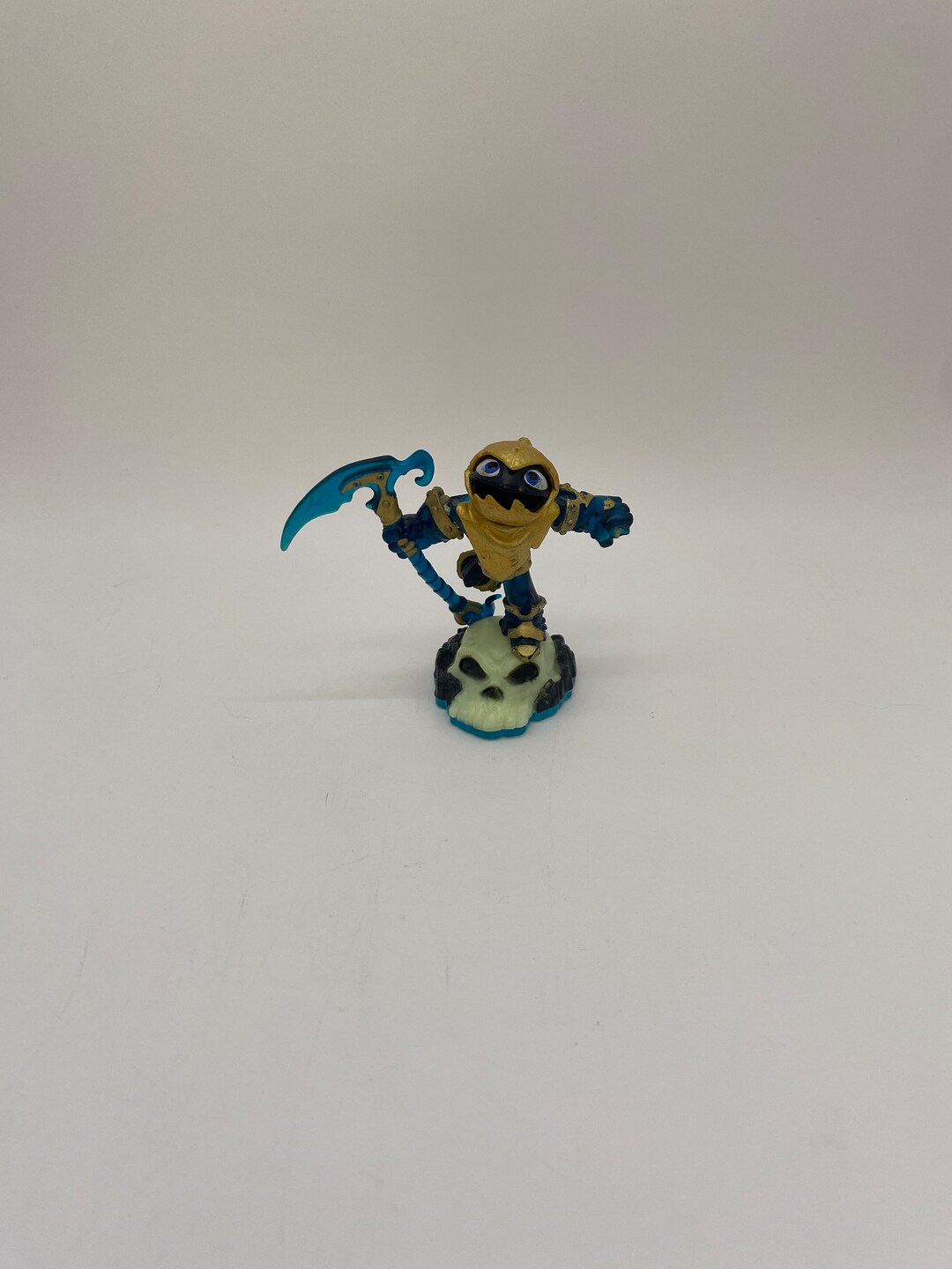 Viacom Skylanders Swap Force Lightcore Legendary Grim Creeper Figurine ...