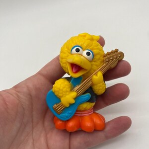 Hasbro Sesame Street Workshop Big Bird With Guitar Figurine Toy - Etsy
