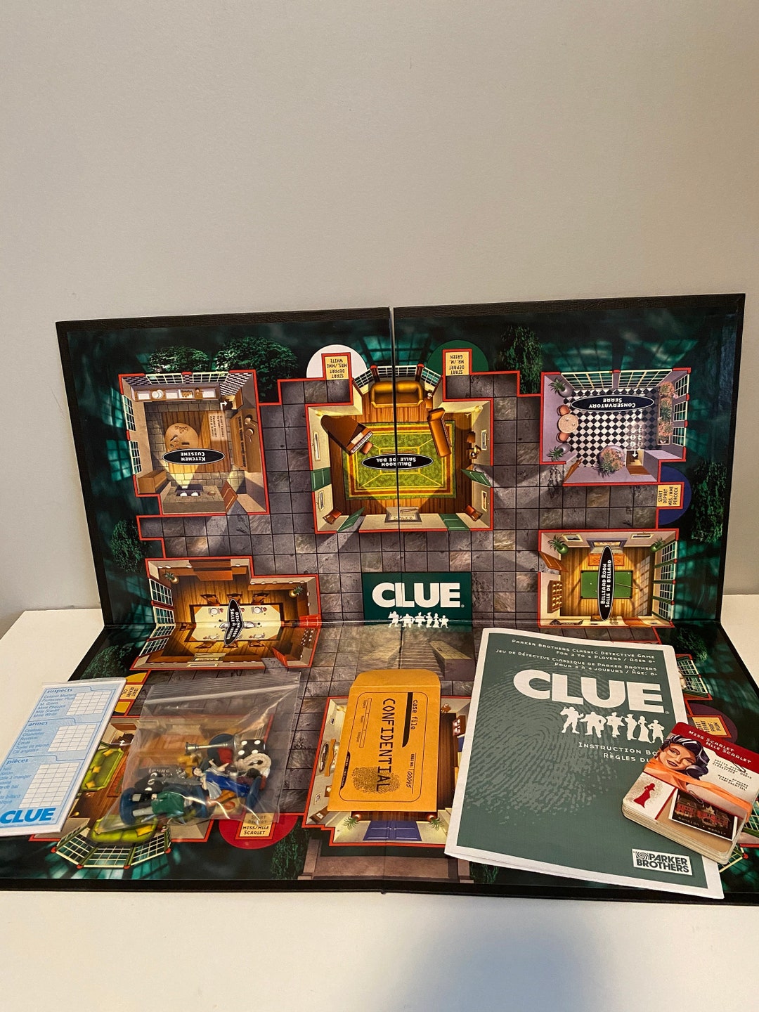 Vintage 2005 Clue Board Game by Parker Brothers Retro Board Game Family ...