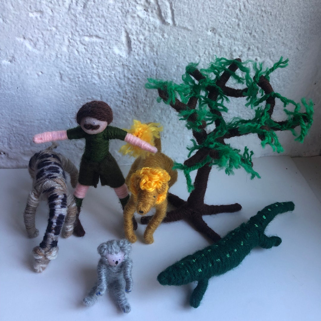 The Zoo Box !, Set of Zoo Animals and Their Keeper, Adorable Hand Made ...