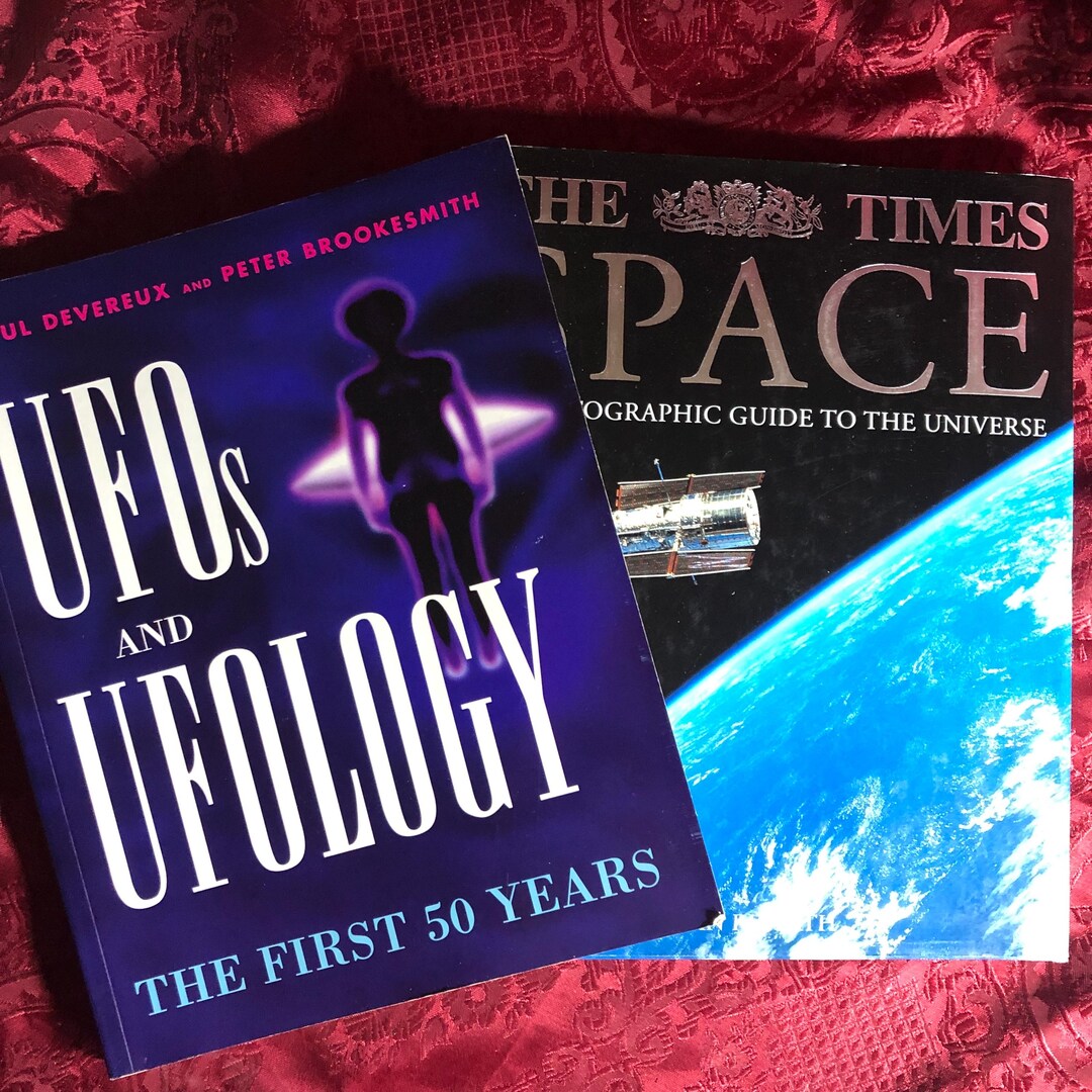 Ufo’s and UFOLOGY, Plus the Times - Space, A Photographic Guide to the ...