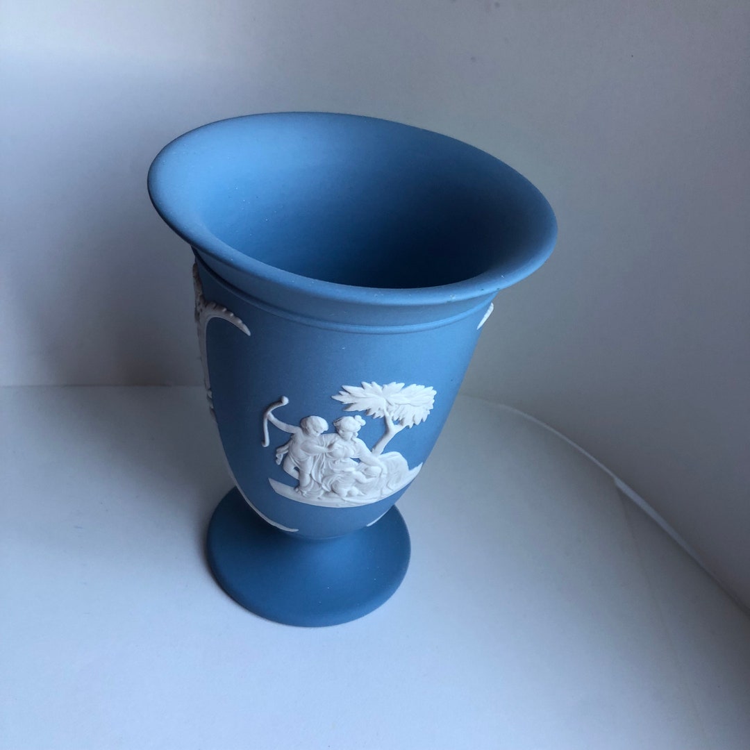 Wedgwood Jasperware Vase, Urn Shaped Vase, Blue and White, Classical ...
