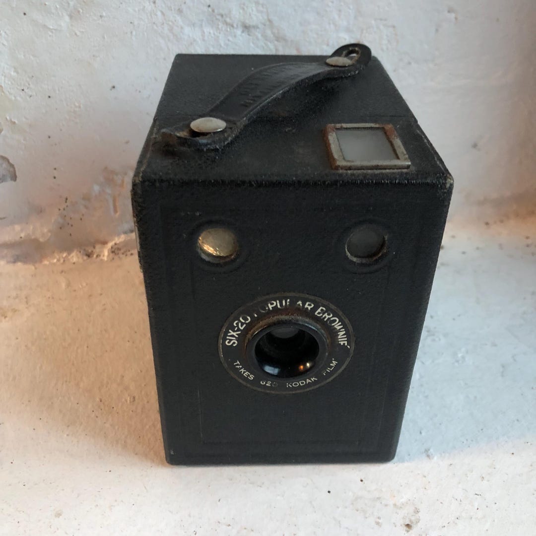 Vintage Box Brownie Camera, Popular 6-20 Model, Early 20th Century ...