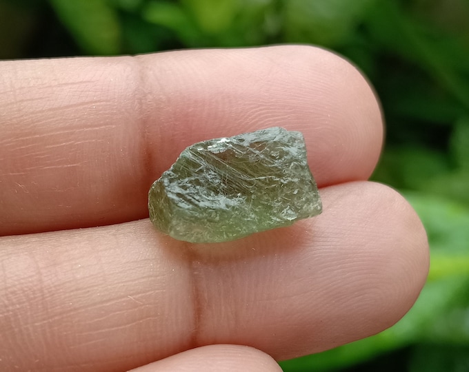 5.94 Crt. Green Apatite Rough. Natural. - Etsy
