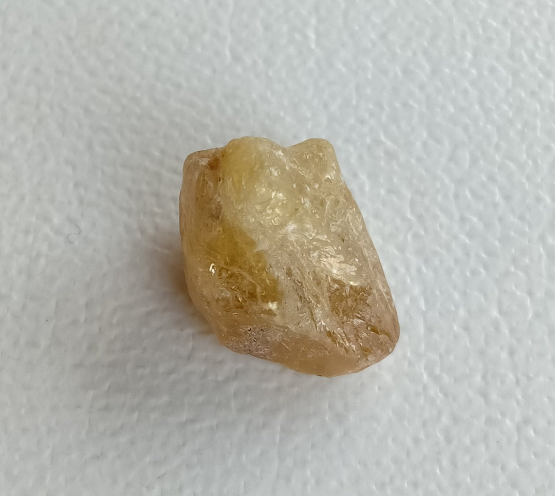 13.93 Crt. Sphene.( Titanite) Natural Rough Crystal. - Etsy