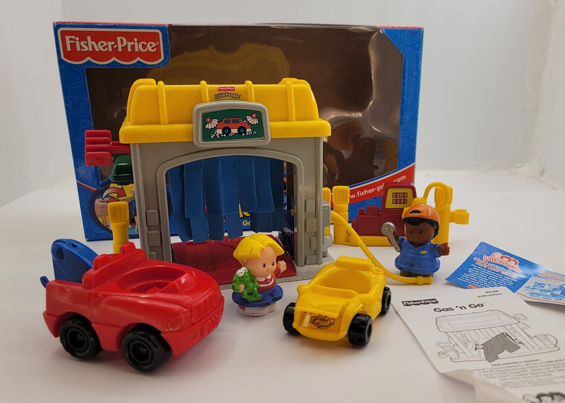 Vintage 2002 Fisher-price Little People Gas 'N Go Car Wash Includes Gas ...