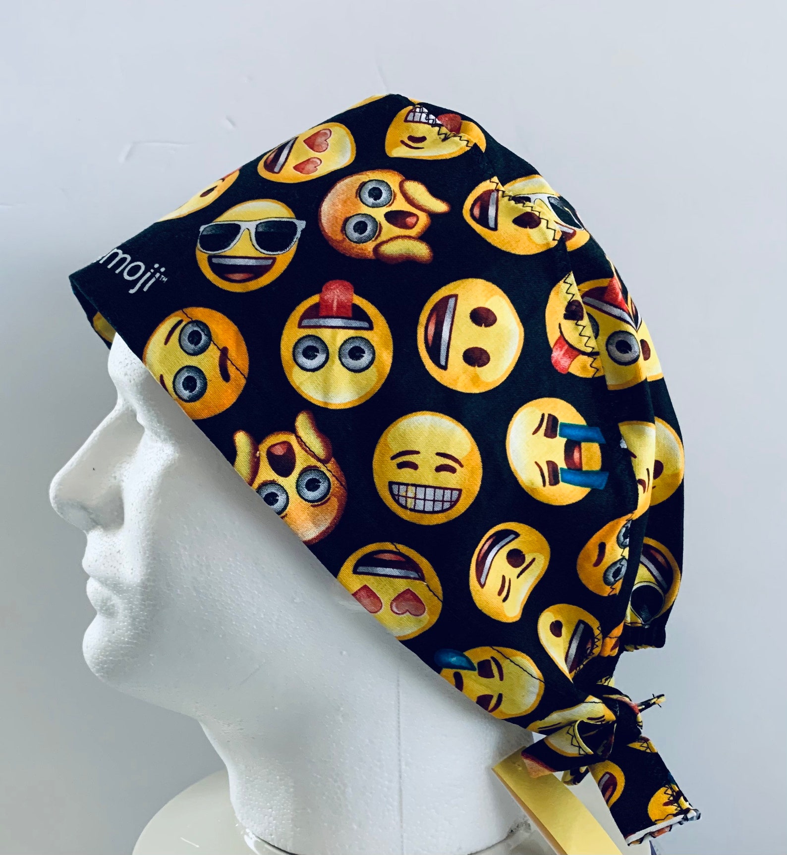 Emoji Surgical Scrub Cap, Smiley Scrub Caps. Nurse Caps Tie Back With ...