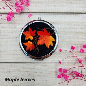 Compact Mirror, Hand Embroidered Makeup Compact Mirror, Daisy Flower ...