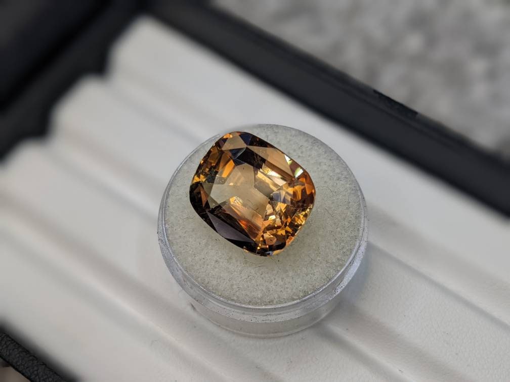 17.20 Carat Incredible Imperial Brown Color Topaz. 100% Natural, No ...