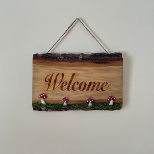 Live Edge Wooden Welcome Sign, Front Door House Warming Gift, Moss ...