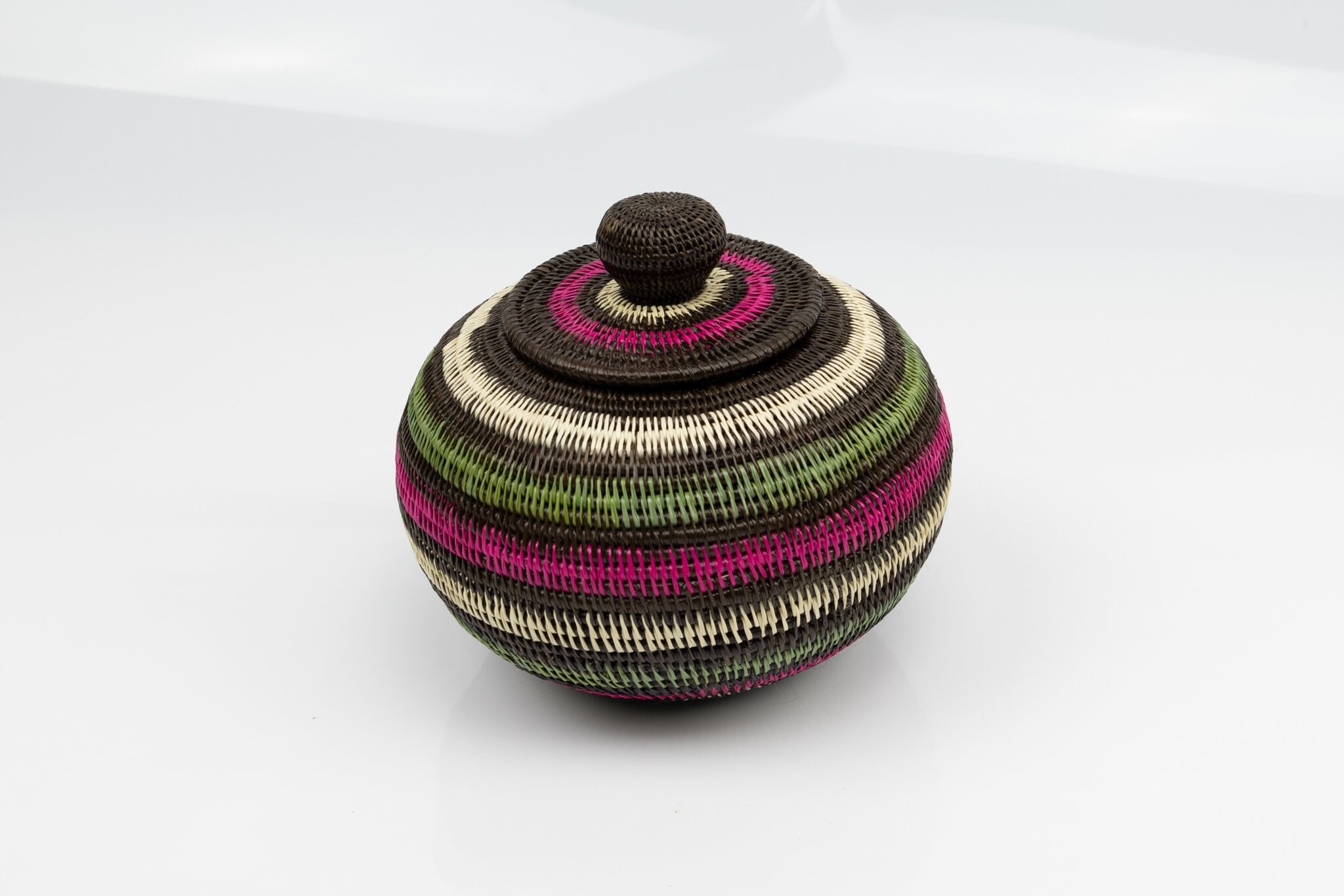 Hand Woven Basket With Top Made By Wounaan And Emberá Panama Indians ...