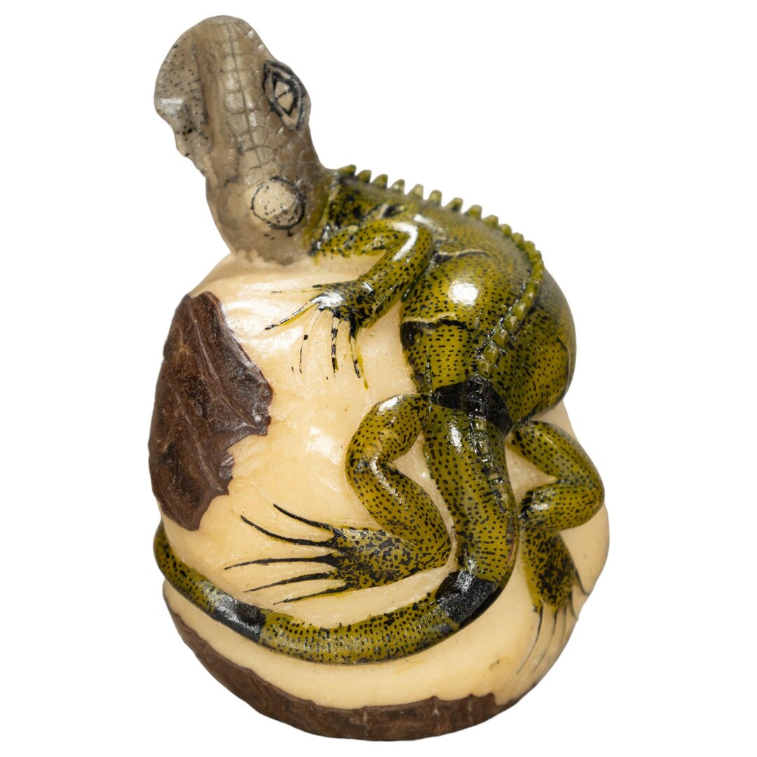 Iguana Lizard Tagua Nut Carving Hand-carved Tagua Nut Animal Sculpture ...