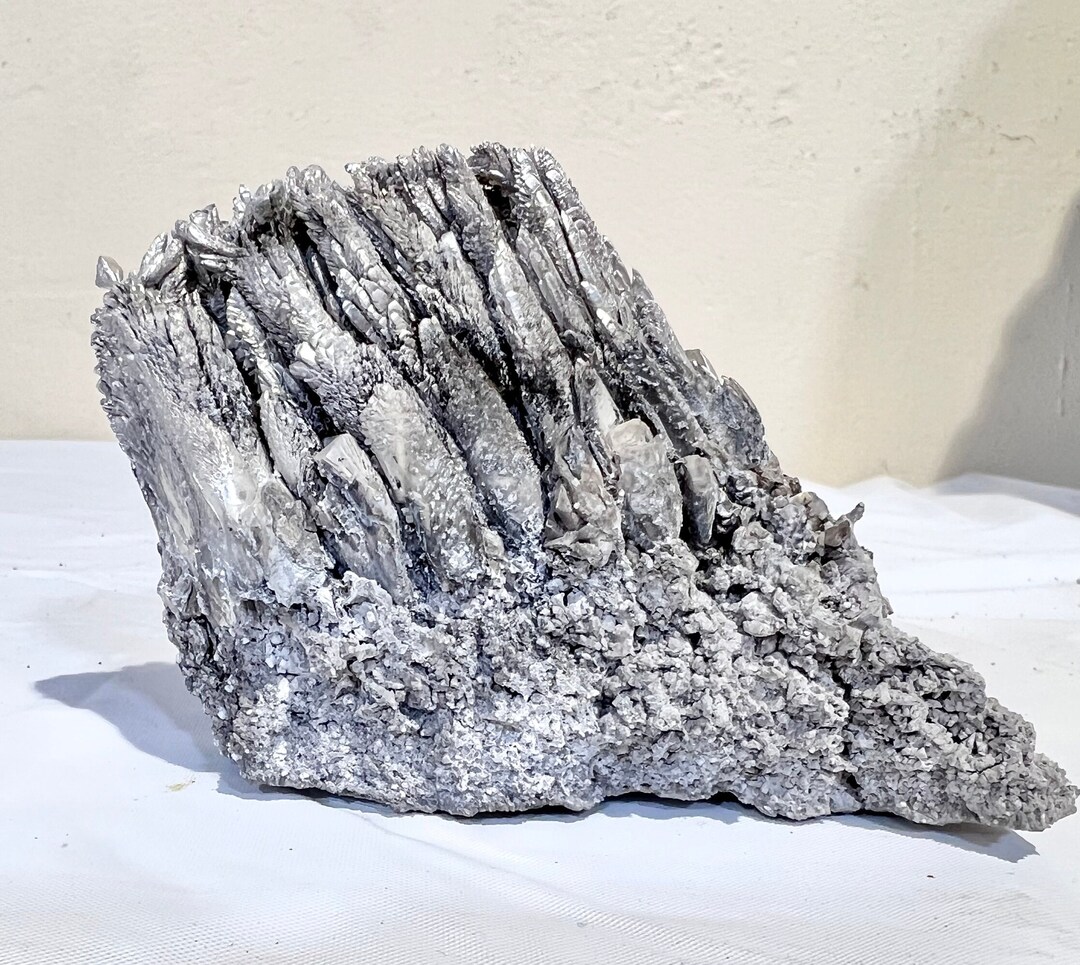 Magnesium Crystal Cluster. Magnesium Ore Specimen Stone. RM01-50 - Etsy