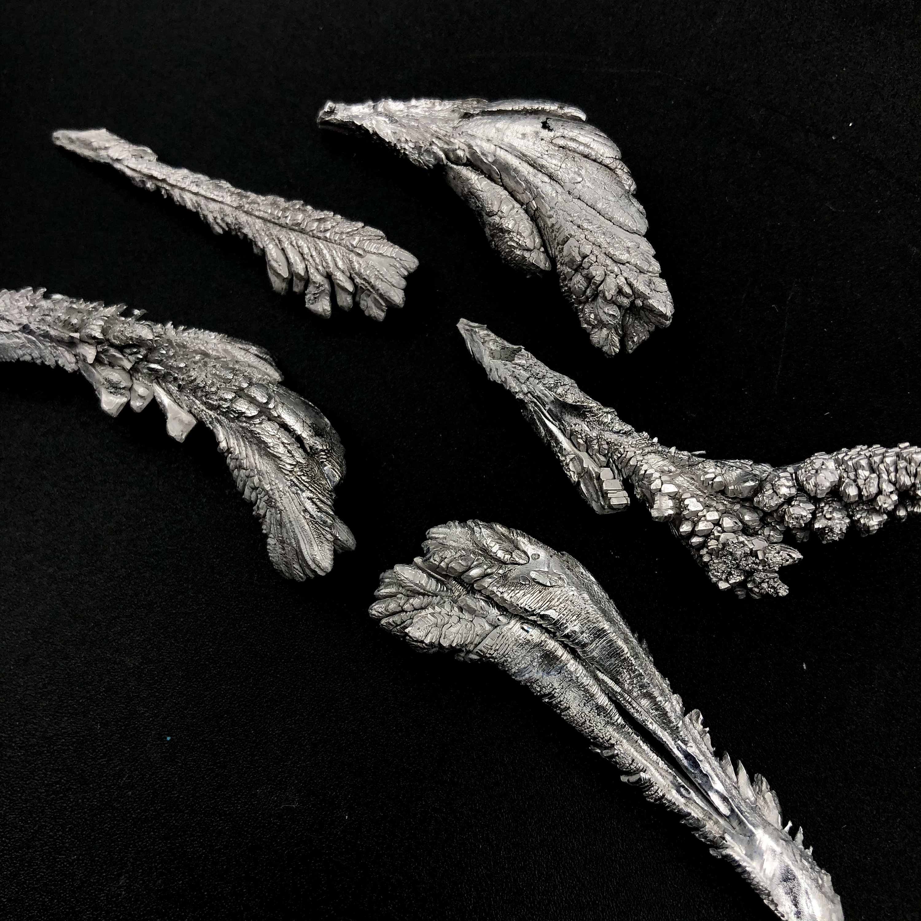 Magnesium Crystal Cluster. Magnesium Ore Specimen Stone. Size - Etsy 日本