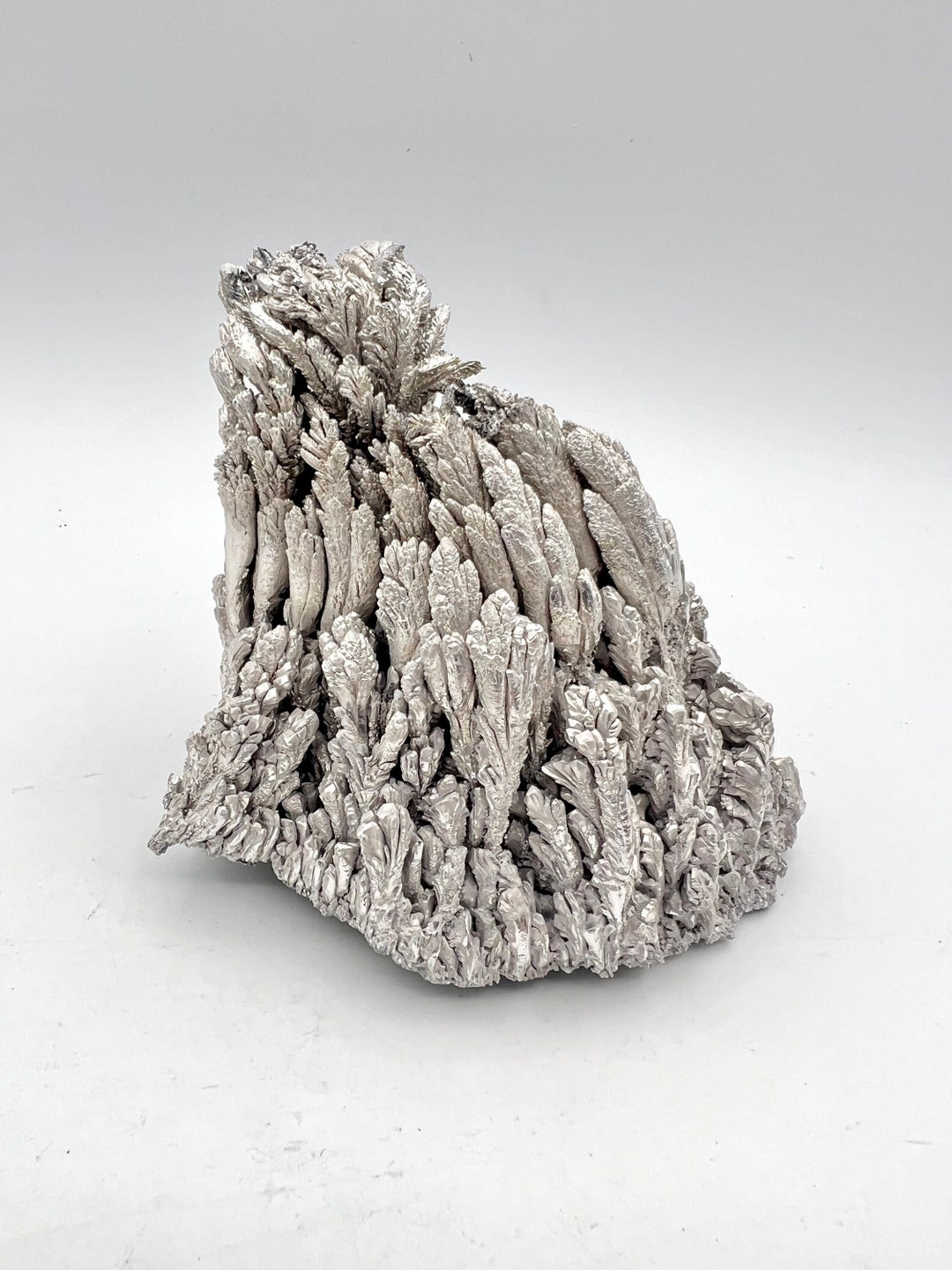 Magnesium Crystal Cluster. Magnesium Ore Specimen Stone. Size - Etsy.de