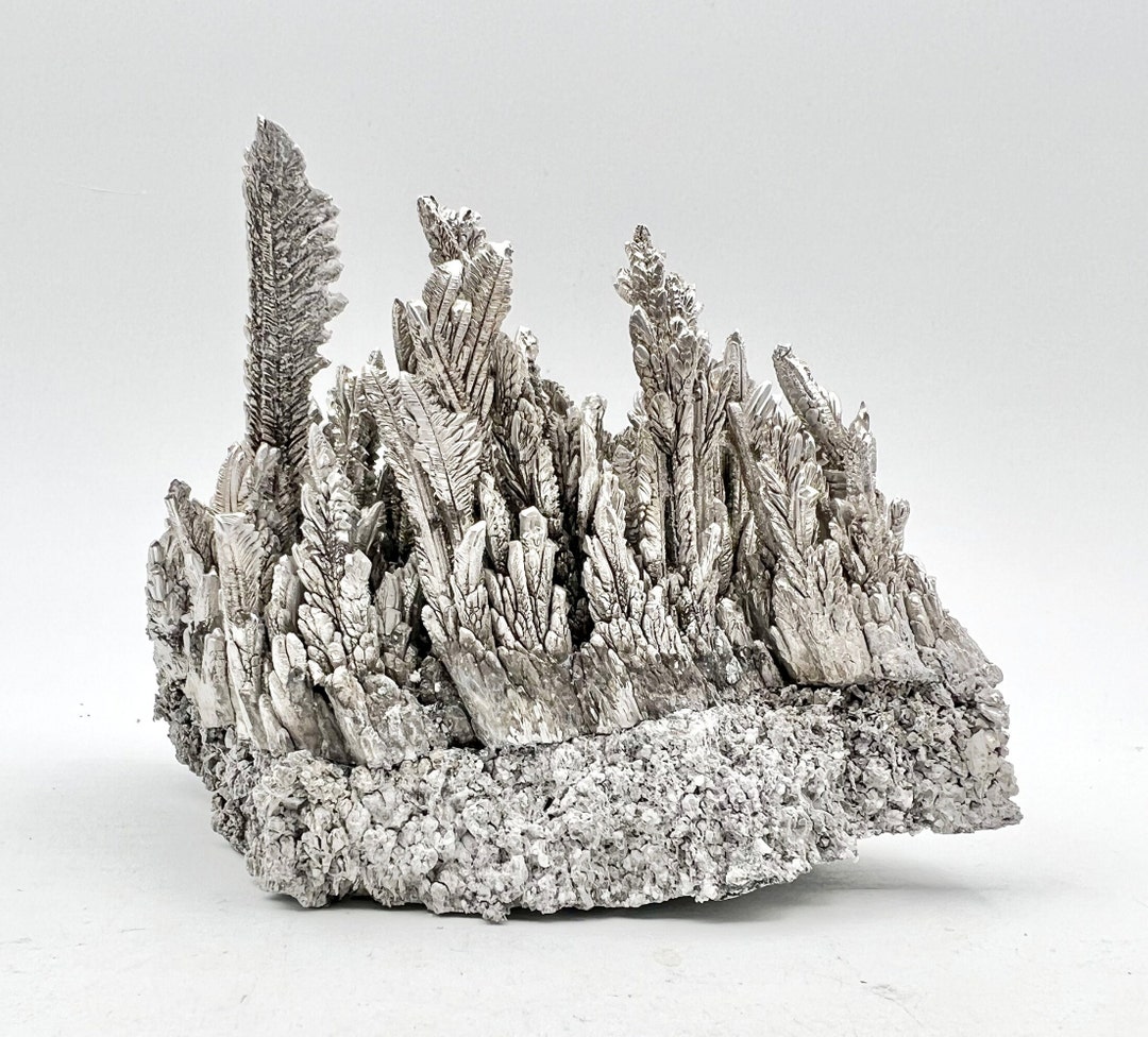 Magnesium Crystal Cluster. Magnesium Ore Specimen Stone. Size - Etsy.de