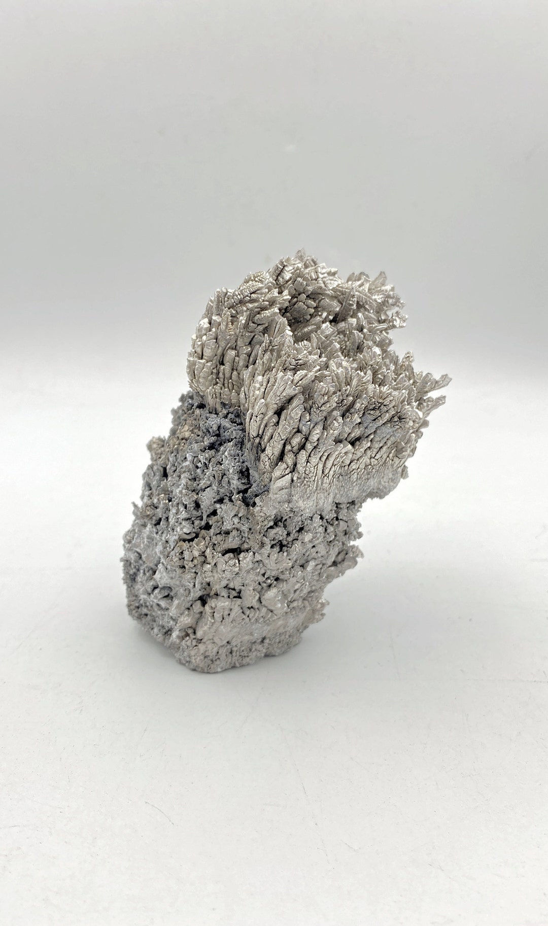 Magnesium Crystal Cluster. Magnesium Ore Specimen Stone. RM01-50 - Etsy