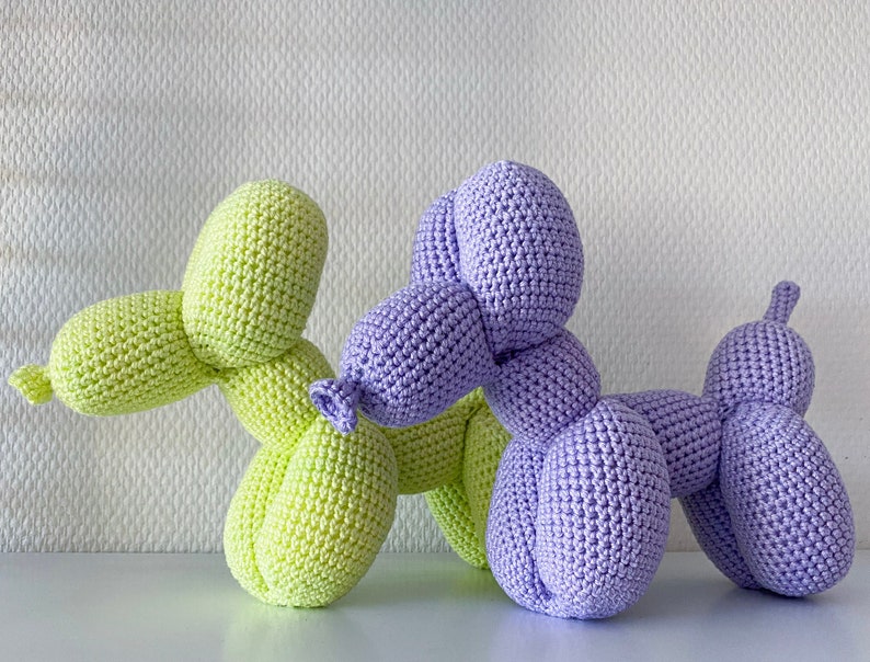 Balloon Dog Crochet Pattern in English and Dutch! 2 Sizes! - Etsy