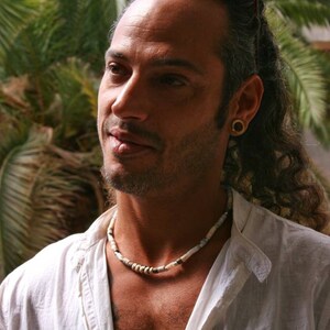 Unique Shell Coconut Choker Man / Dainty White Simple Necklace Men ...