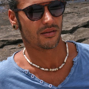Unique Shell Coconut Choker Man / Dainty White Simple Necklace Men ...