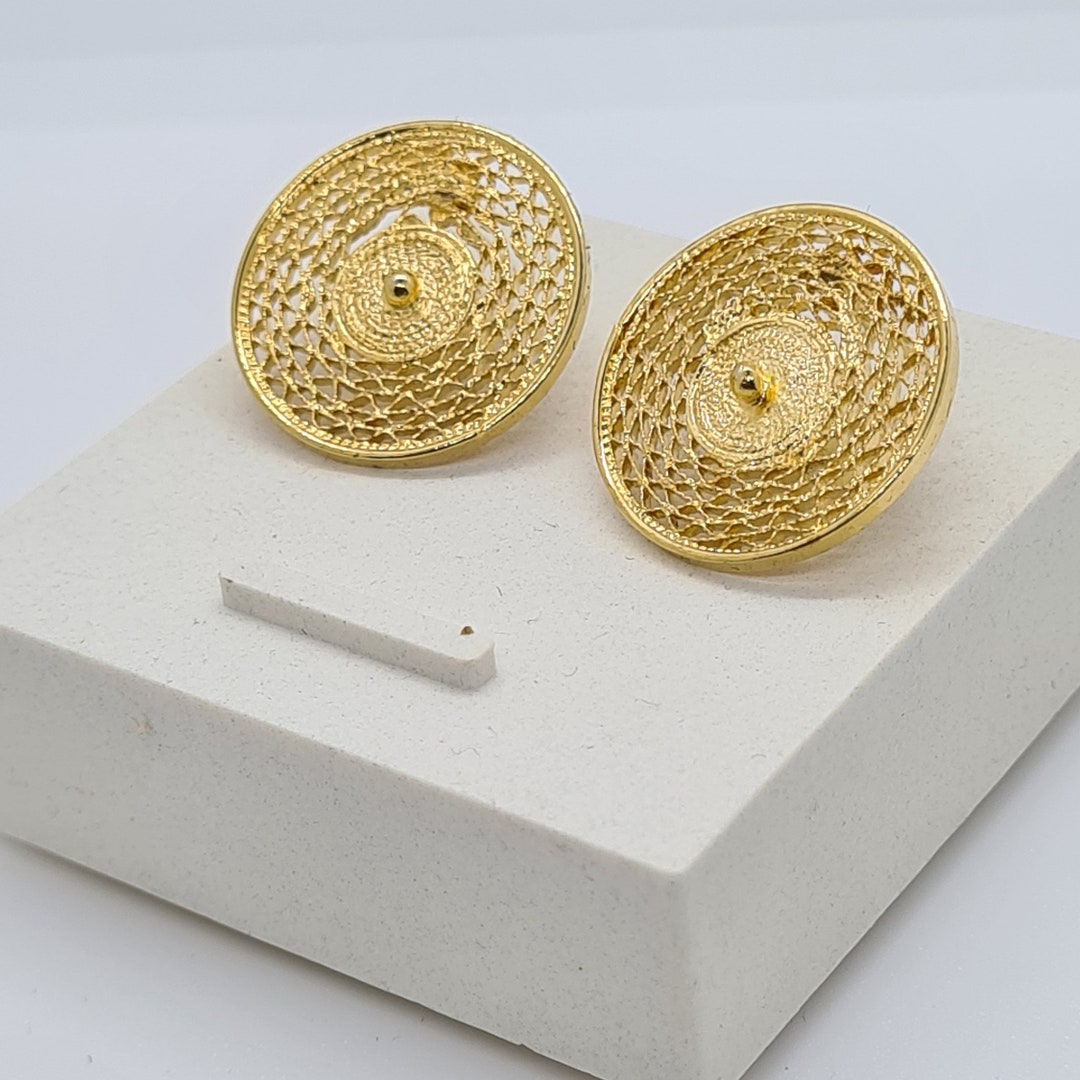 Beautiful Earrings in Filigree Fabric Gold in Round Shape Handmade a Special Gift for Mom Etsy