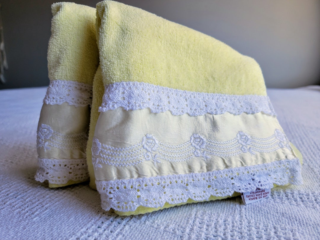 Set of 2 Vintage Avanti Yellow Lacey Towels - Etsy