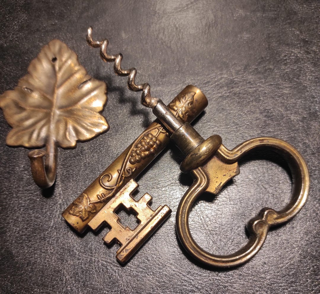 Vintage Corkscrew Antique Door Key Shape/corkscrew With Hook for Wall ...