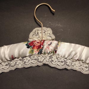 Bridal Hangers - Set of 4 Delicate Vintage Satin and Lace Hangers ...